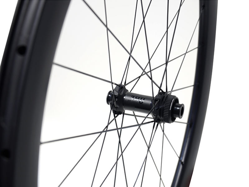 DT180 Road Disc Brake Wheelset - CyclingCarbonTech